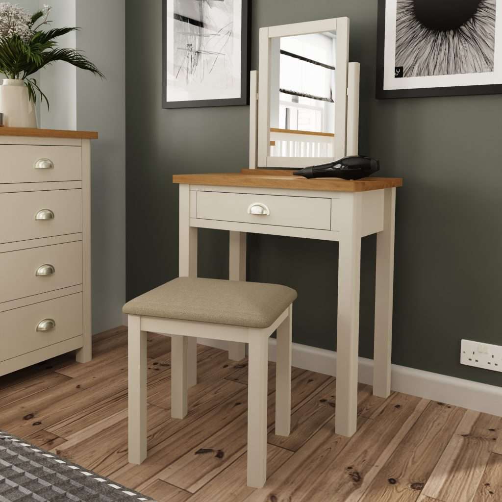 Stool - Solid Oak Furniture UK, Oak Castle Furniture